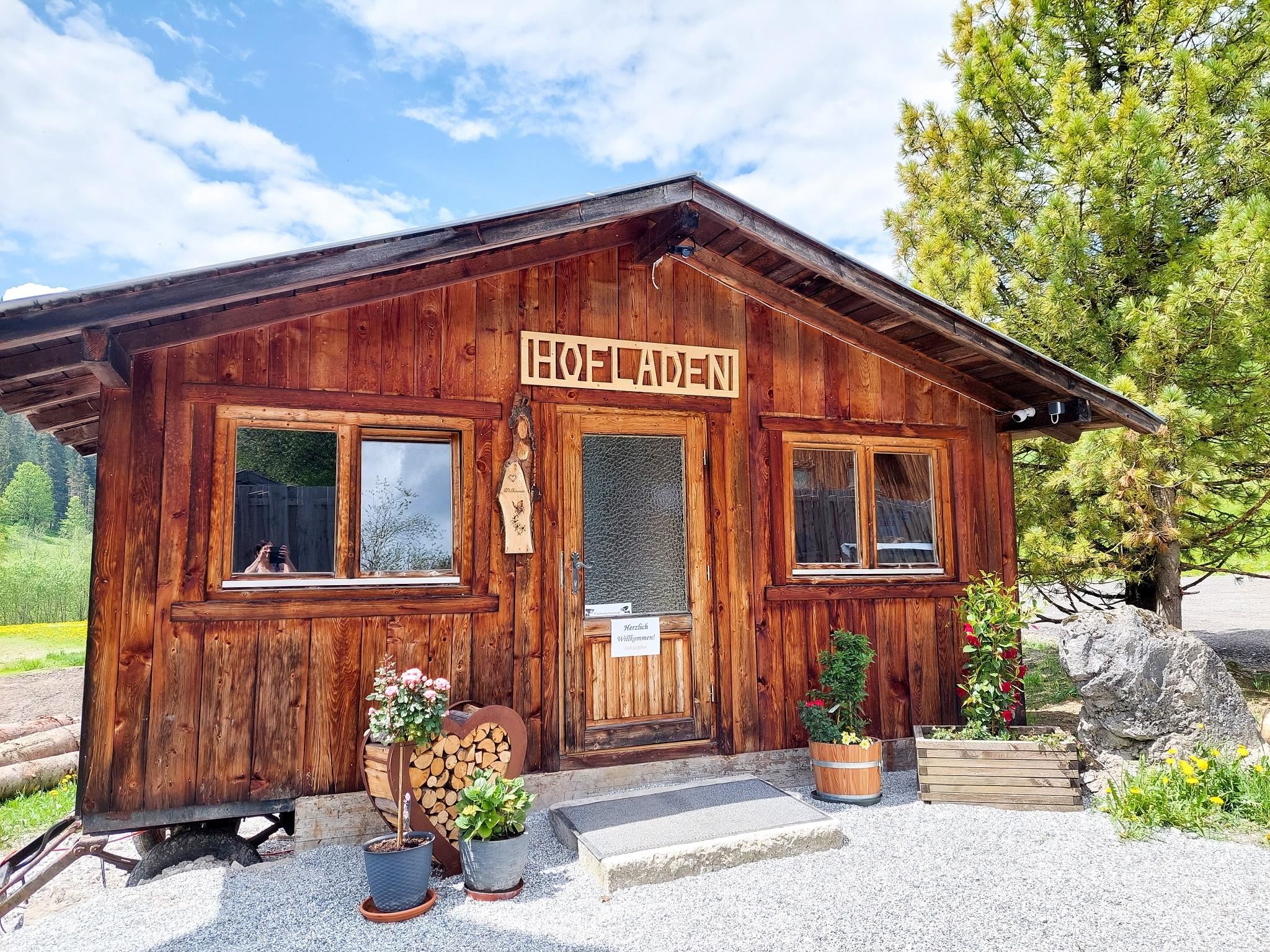 Self-service farm shop at the Kirchgasshof